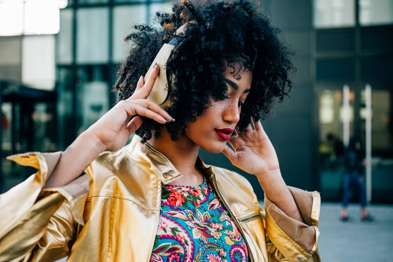 3 Simple Hip Hop Moves For Newbies, And Everything You Need To Know To ...