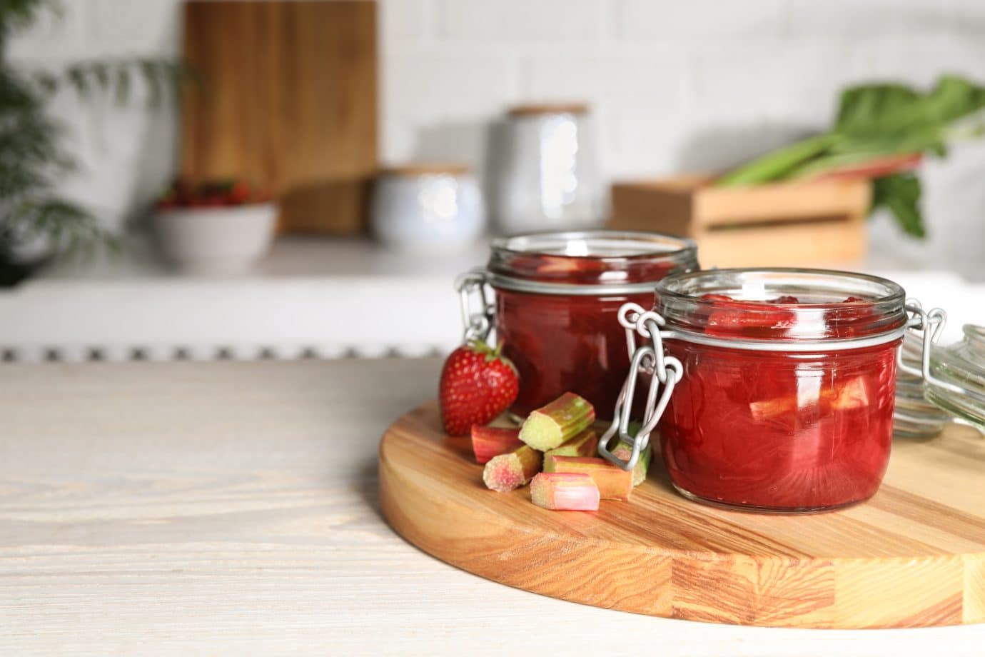 Strawberry Rhubarb Jam Recipe: The Best Low-Sugar Jam for Your Snacks ...