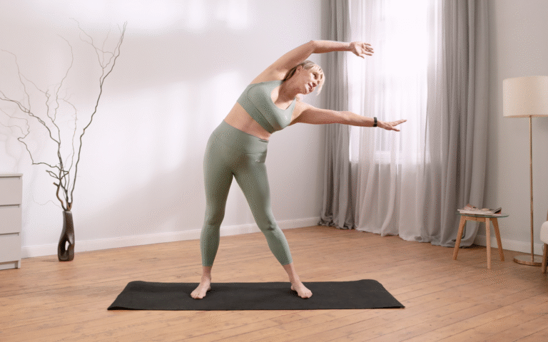 Leg Exercises While Sitting: Tone Your Legs While Seated At Your Desk ...